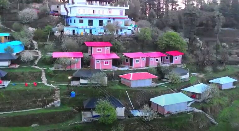 Kanatal: A Complete Guide to the Hidden Paradise in Uttarakhand - Boot ...